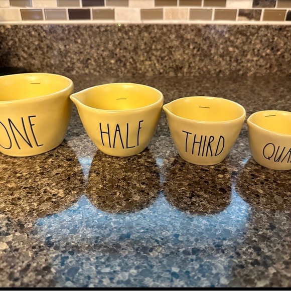 Kitchen | Rae Dunn Yellow Measuring Cups | Poshmark